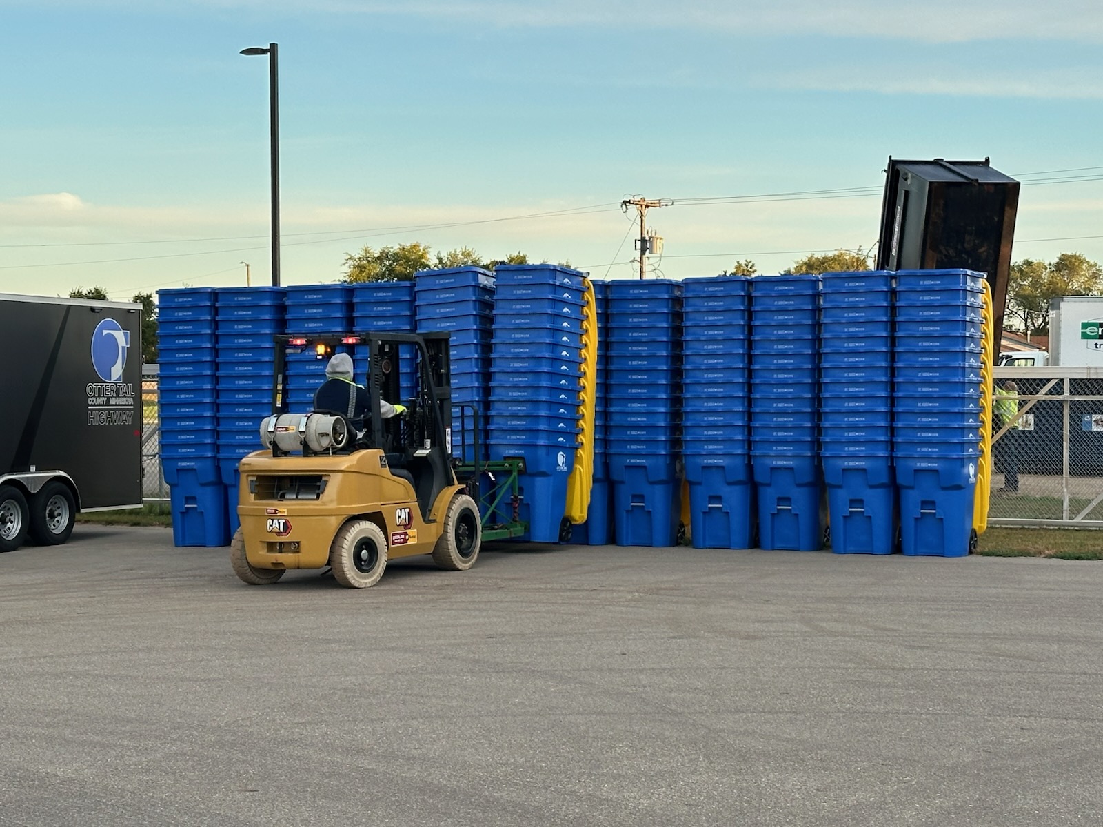 Single-sort curbside recycling pilot program launched in southeast area ...